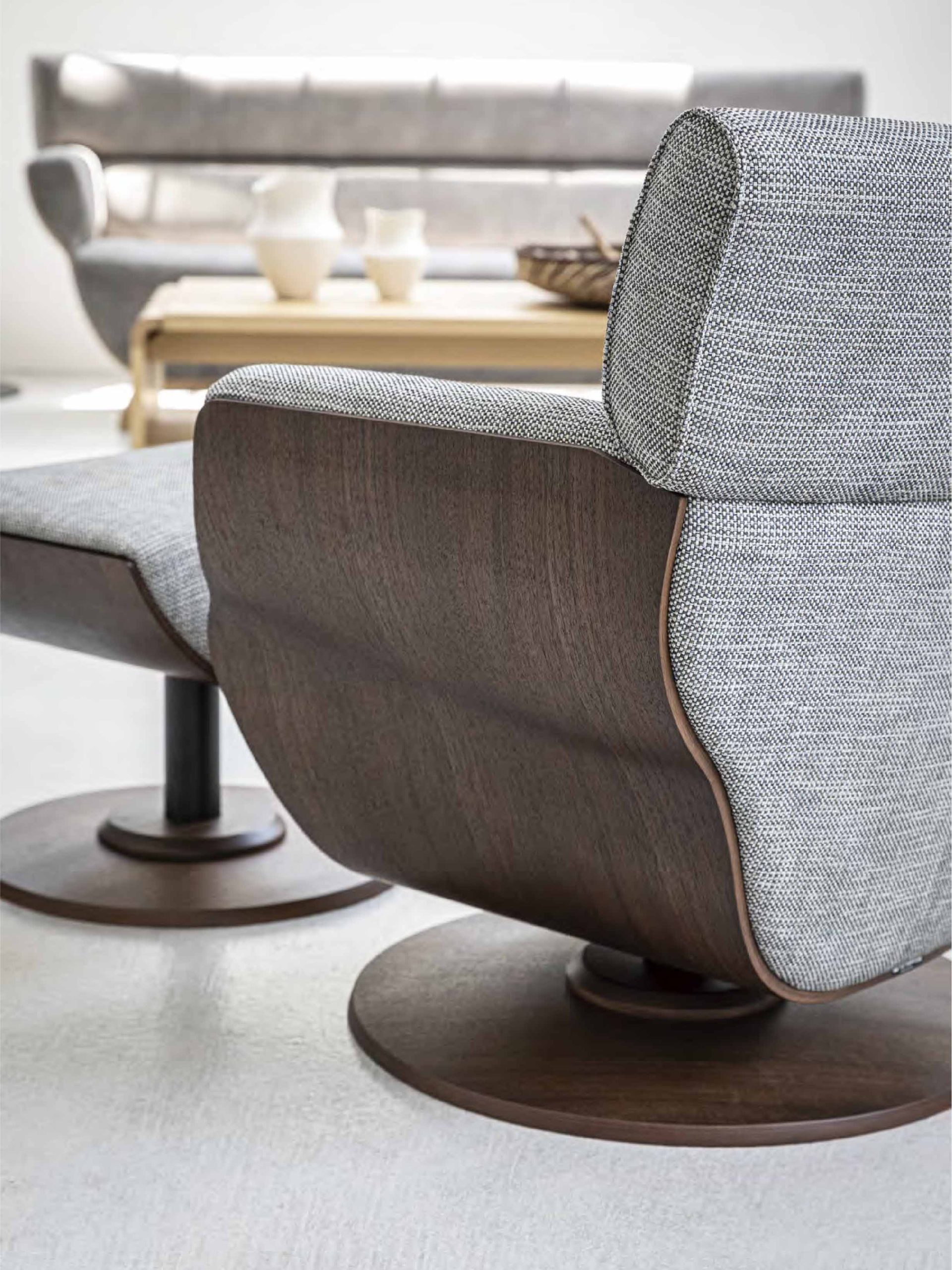 日本家具 Fuji Furniture 進口家具 創造性破壞價值 木製餐桌椅 沙發