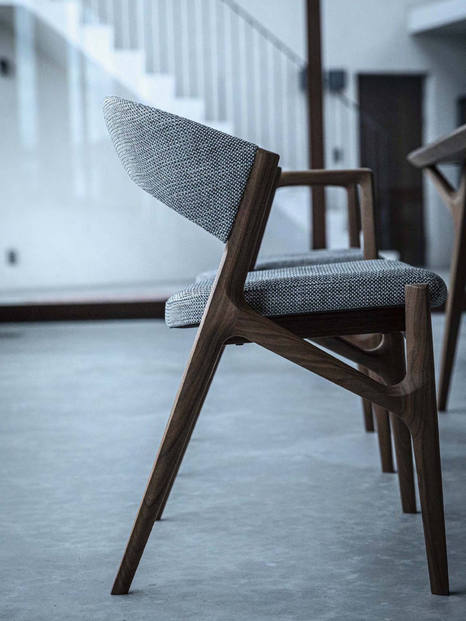 日本家具 Fuji Furniture 進口家具 創造性破壞價值 木製餐桌椅 沙發