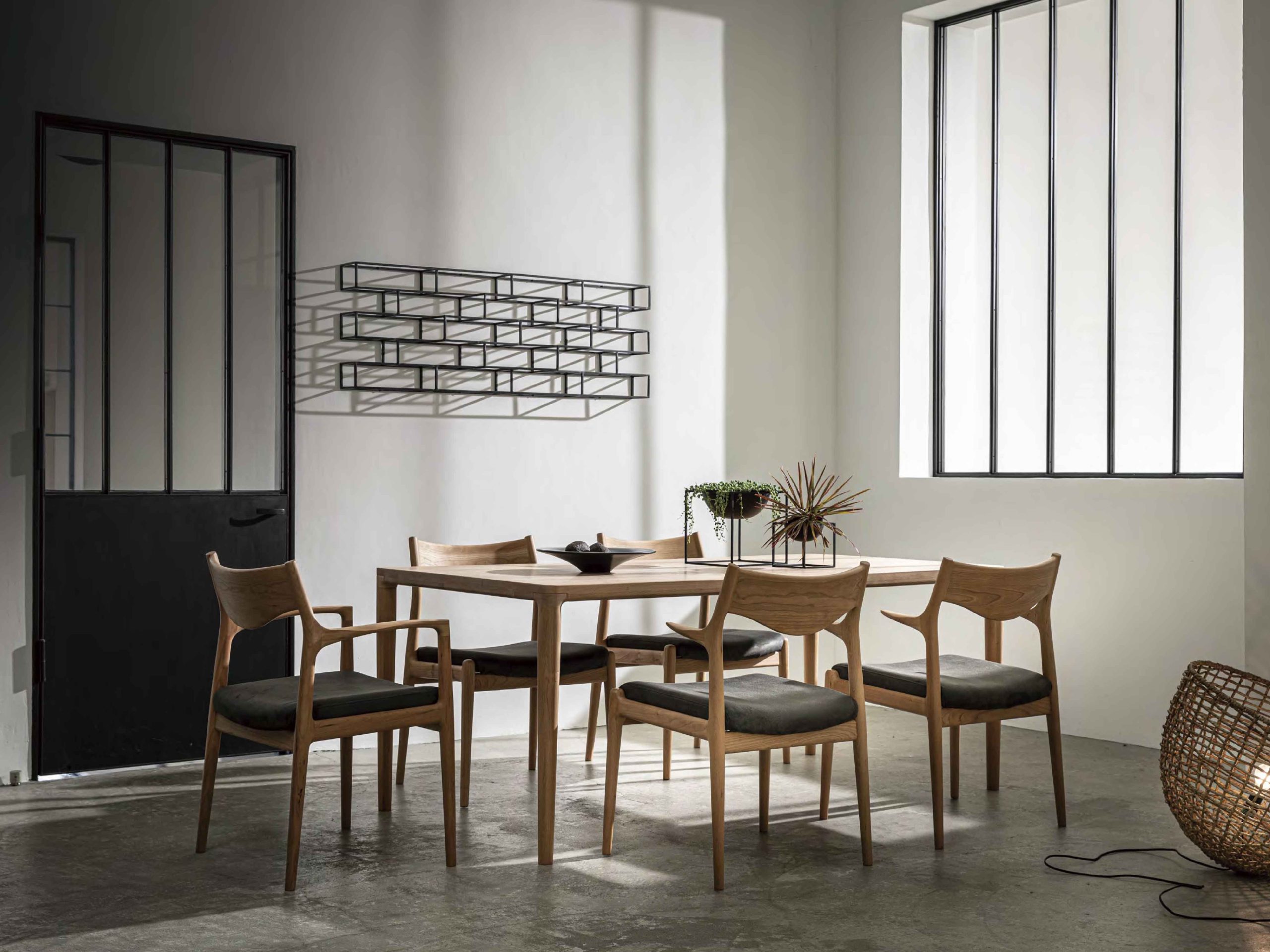 日本家具 Fuji Furniture 進口家具 創造性破壞價值 木製餐桌椅 沙發
