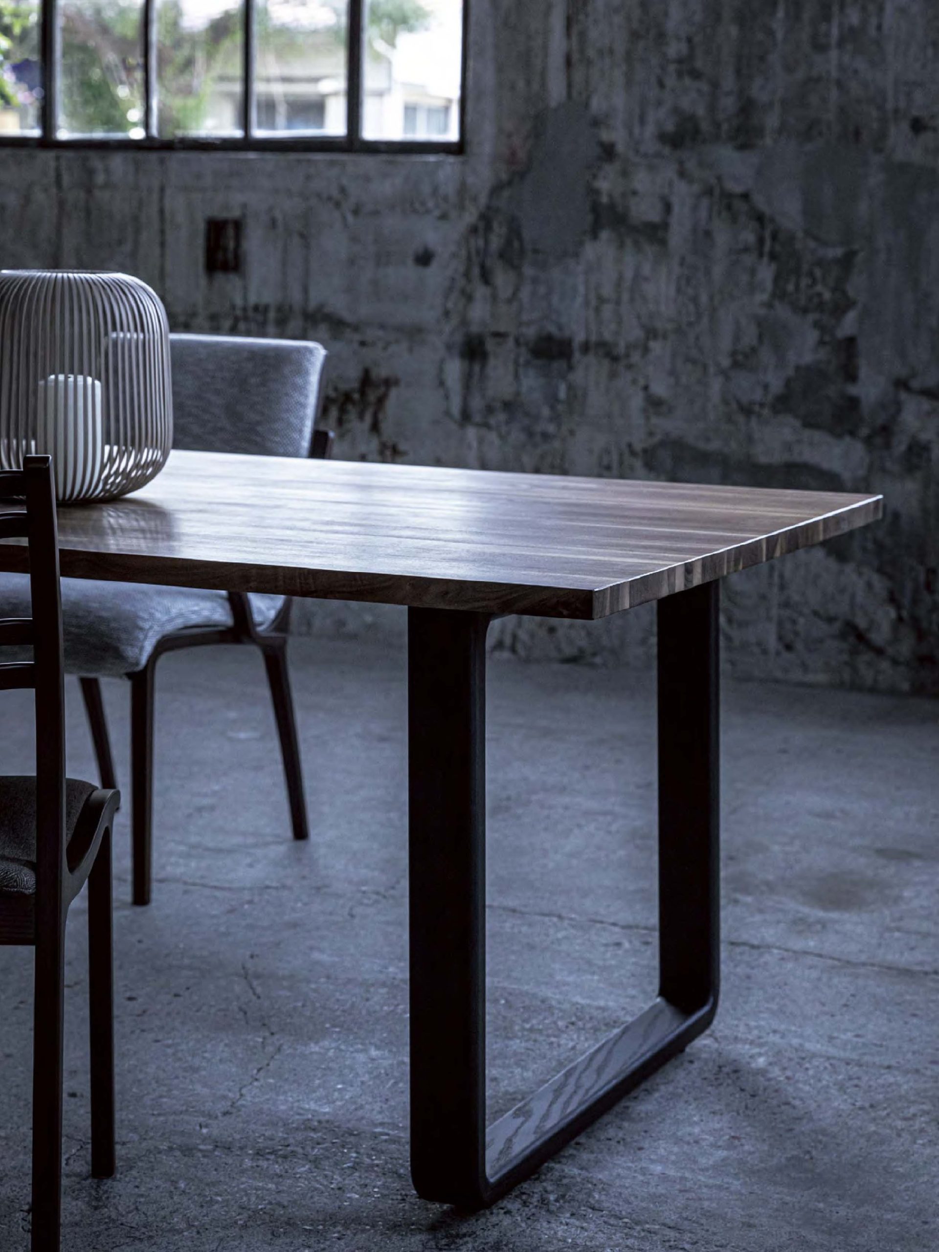 日本家具 Fuji Furniture 進口家具 創造性破壞價值 木製餐桌椅 沙發